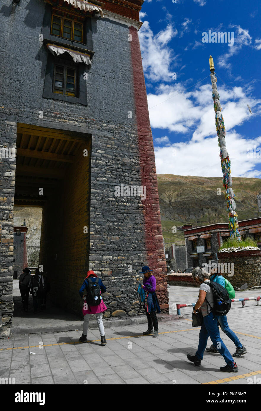 Xigaze, China's Tibet Autonomous Region. 12th Sep, 2018. Tourists visit ...