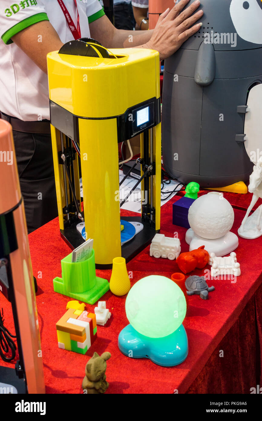 3 d printed objects and printer hi-res stock photography and images - Alamy