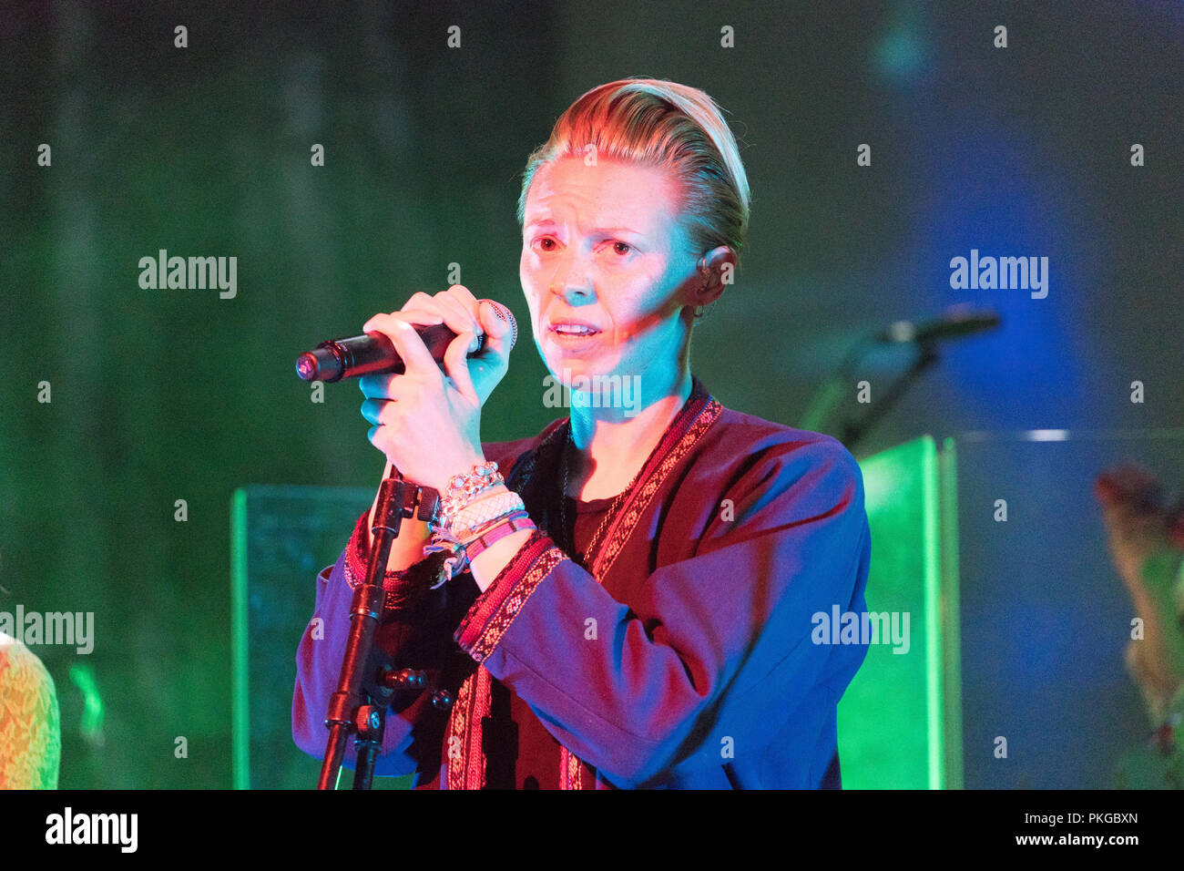 La roux hi-res stock photography and images - Alamy