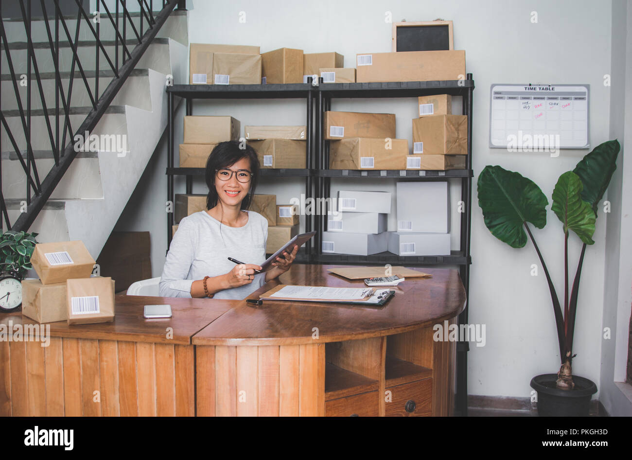 Delivery desk hi-res stock photography and images - Alamy