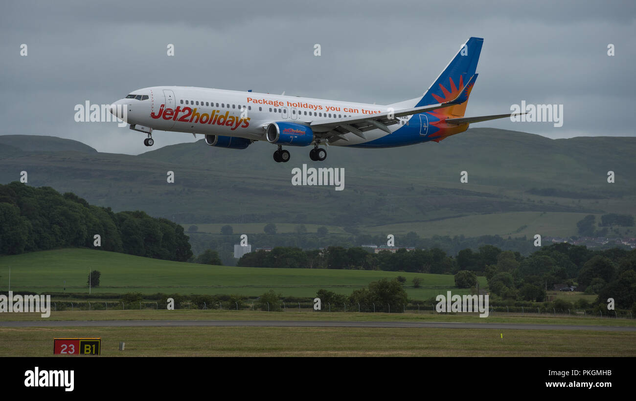 Jet2 aircraft wing hi-res stock photography and images - Alamy