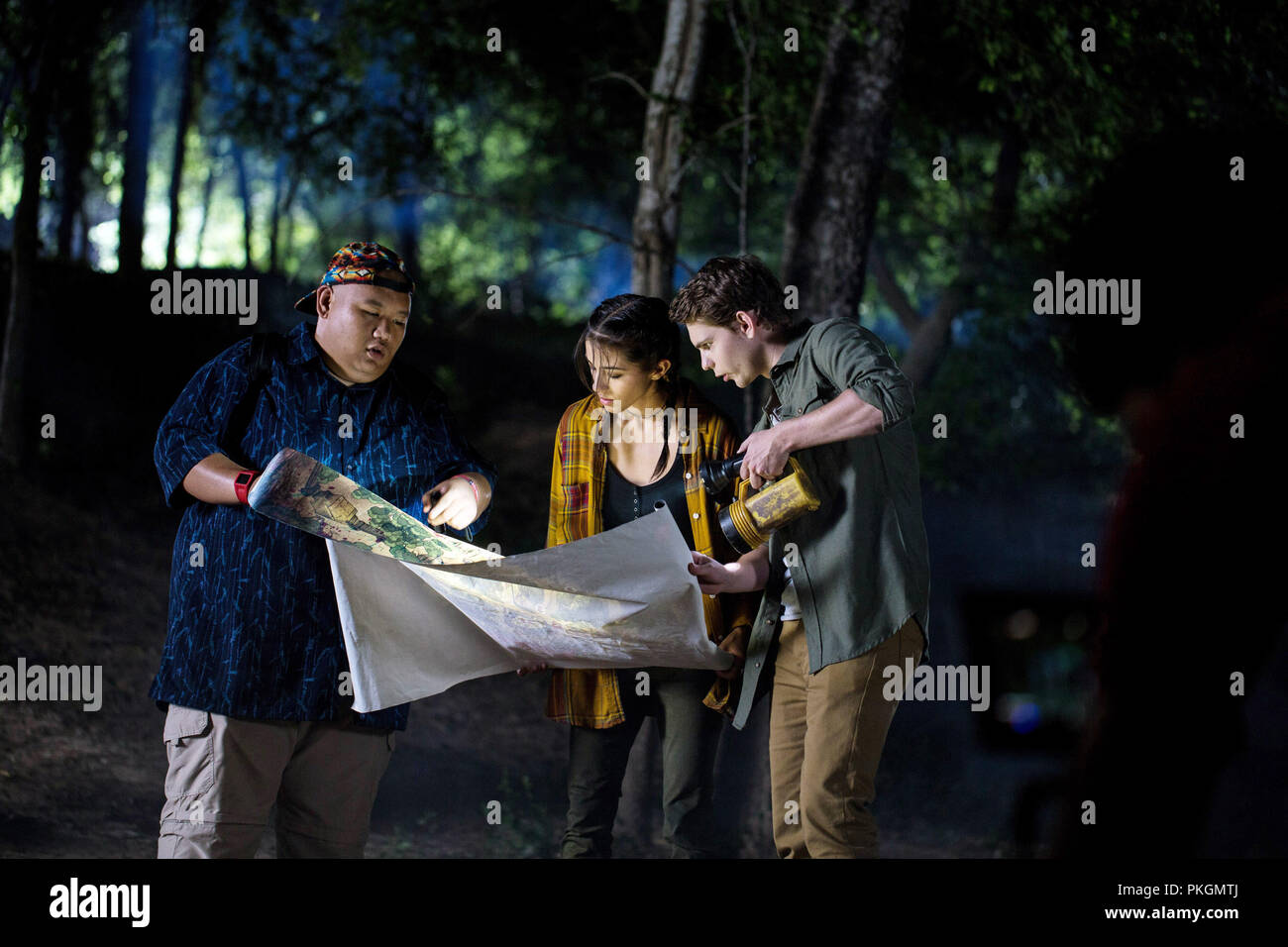 Robbie Kay Once Upon A Time Behind The Scenes