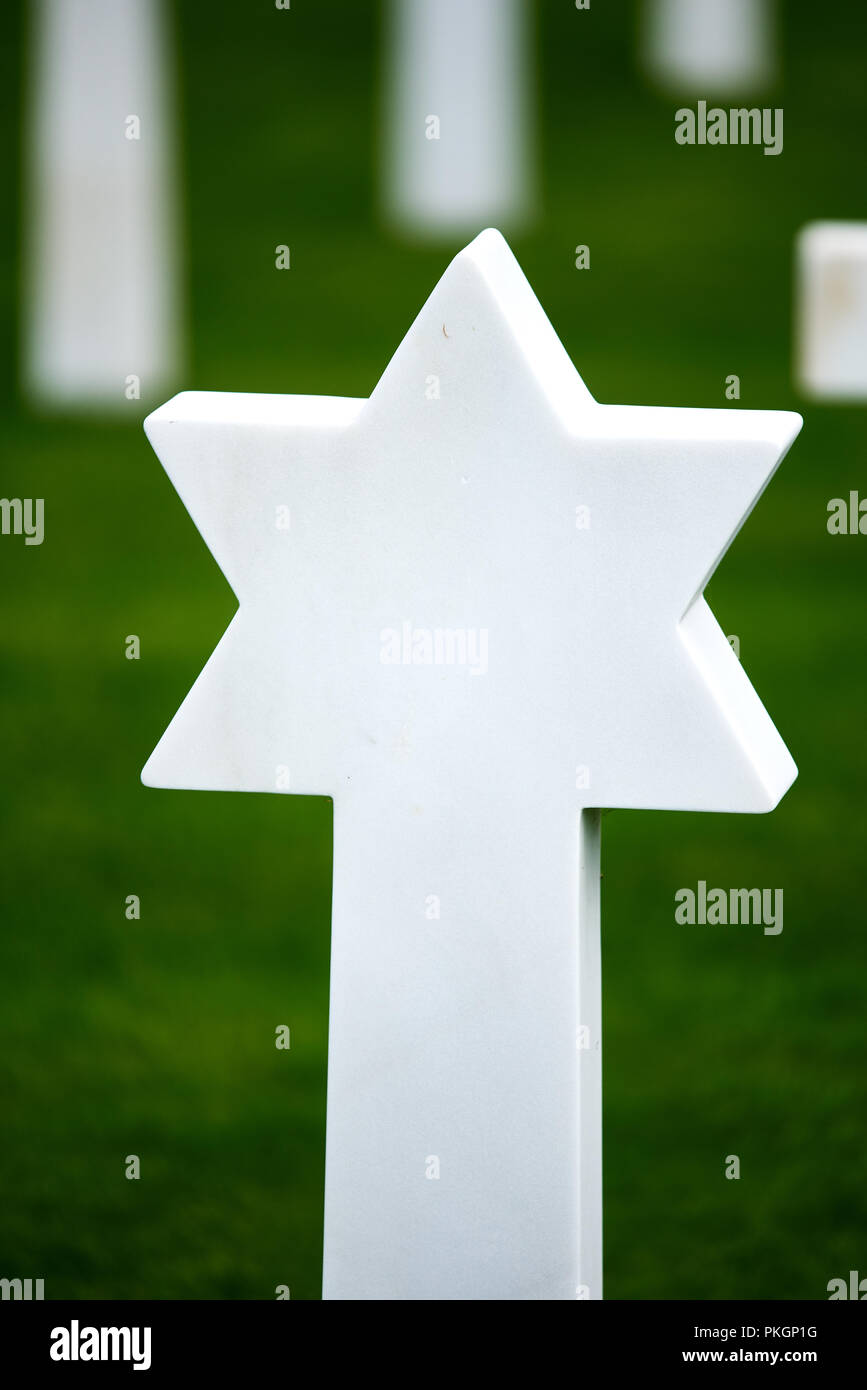 Star of david headstone hi-res stock photography and images - Alamy