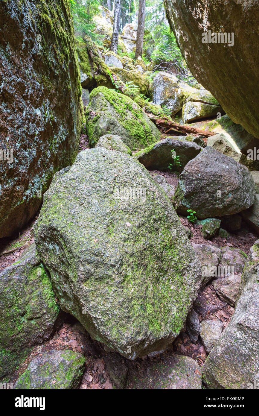 Cave entrance large rocks hi-res stock photography and images - Alamy