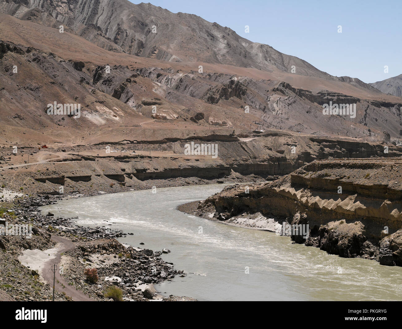 INDUS RIVER, LADAKH, JAMMU & KASHMIR, INDIA, ASIA Stock Photo - Alamy
