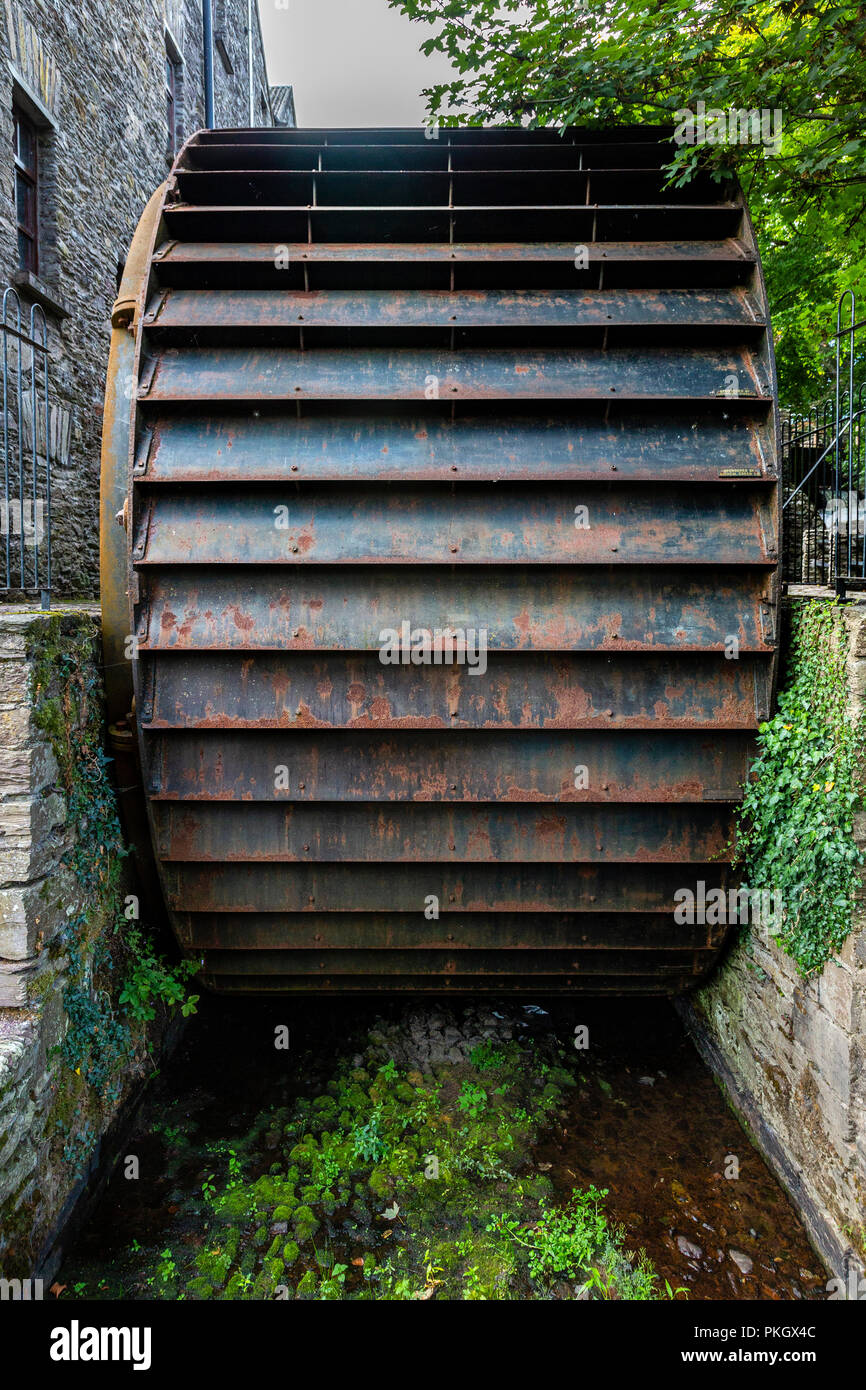 Water mill blades hi-res stock photography and images - Alamy