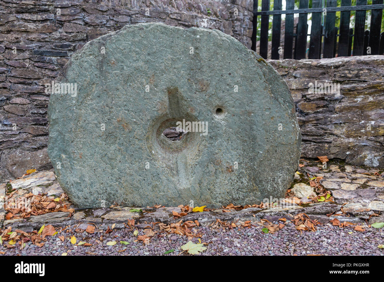 Mill stone hi-res stock photography and images - Alamy