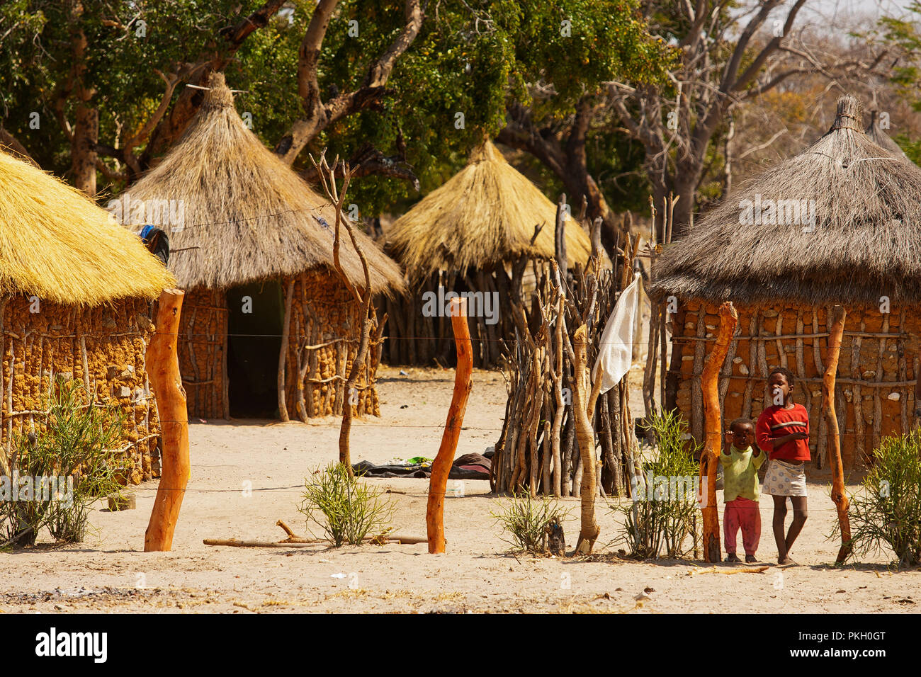 African lifestyle hi-res stock photography and images - Alamy