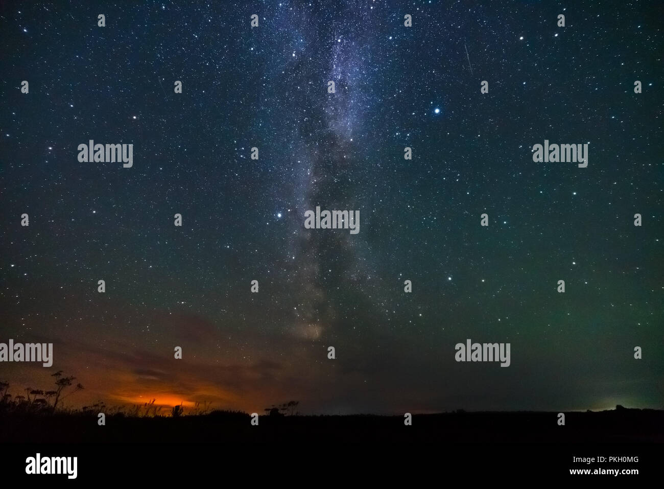 Real night sky hi-res stock photography and images - Alamy