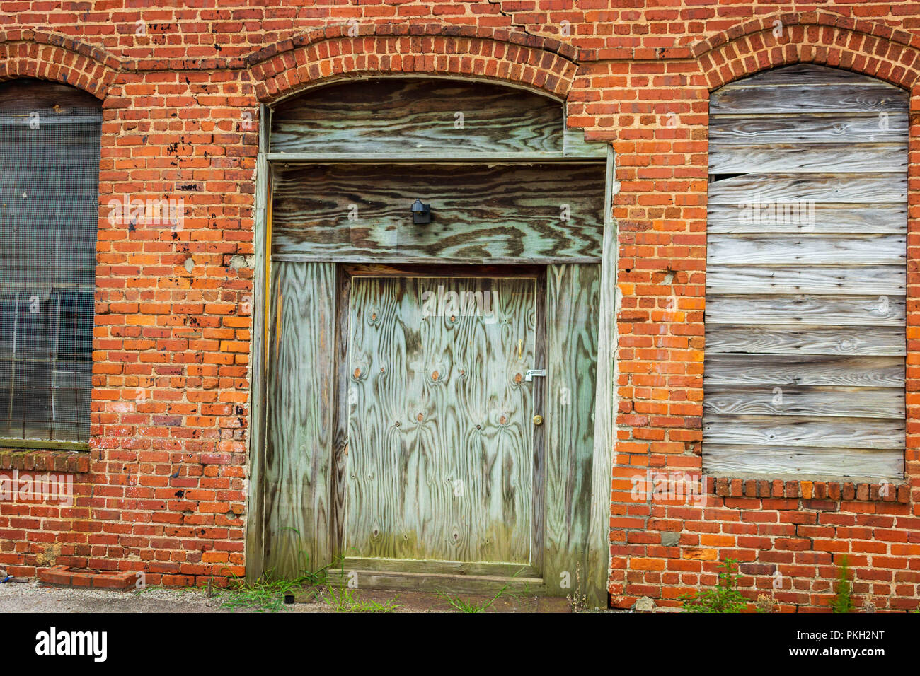 Abandoned brick architecture america hi-res stock photography and ...