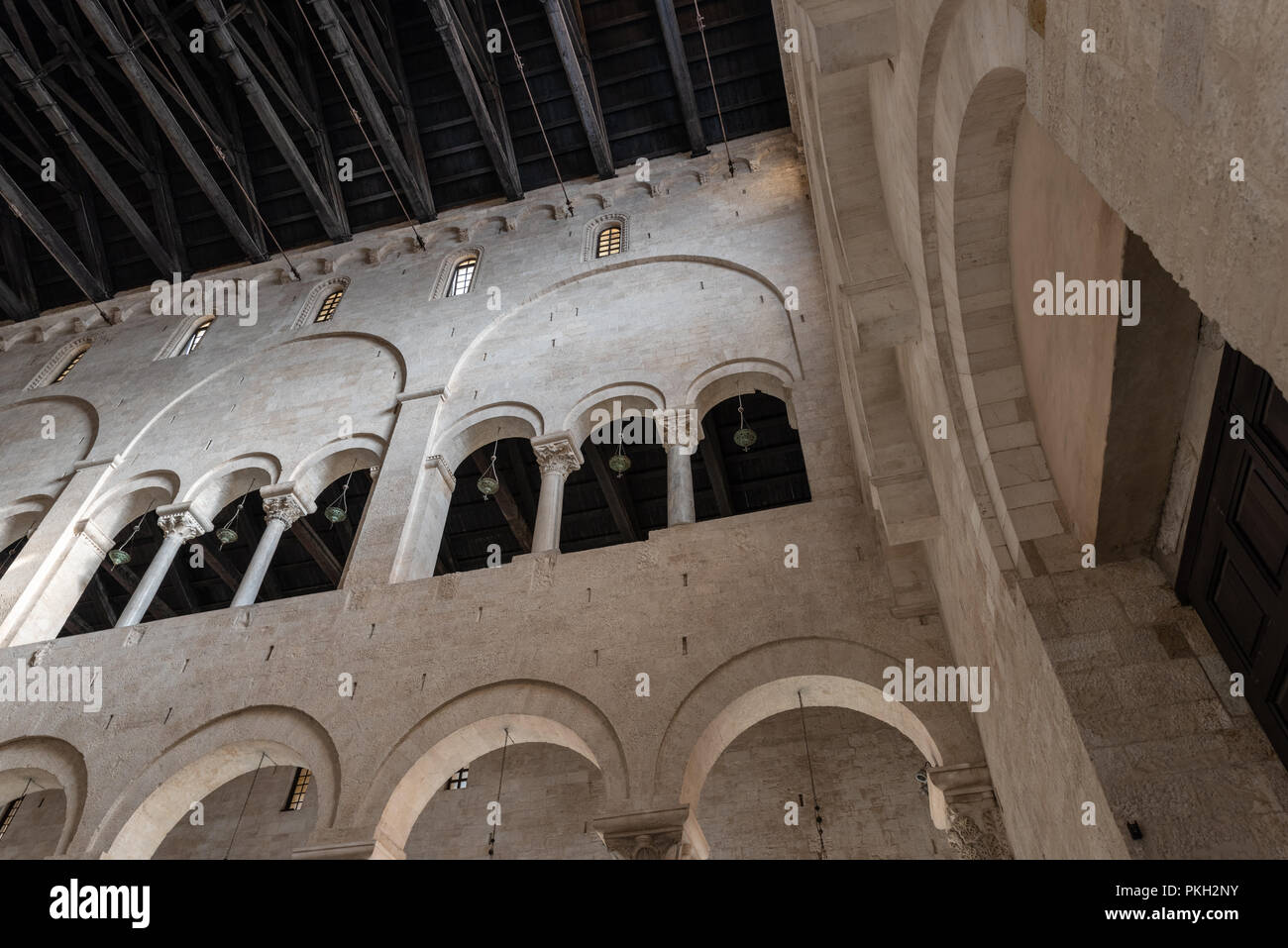 The cathedral of old Bari Stock Photo - Alamy