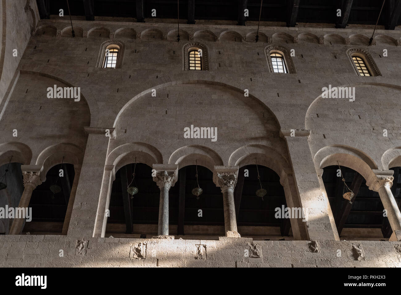 The cathedral of old Bari Stock Photo - Alamy
