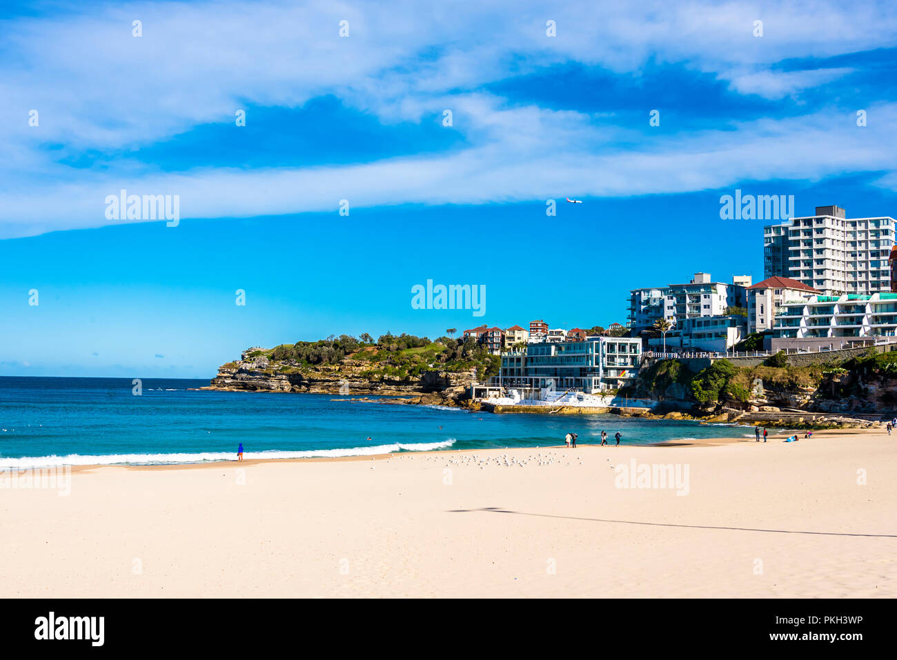 Bondi beach fishing hi-res stock photography and images - Alamy