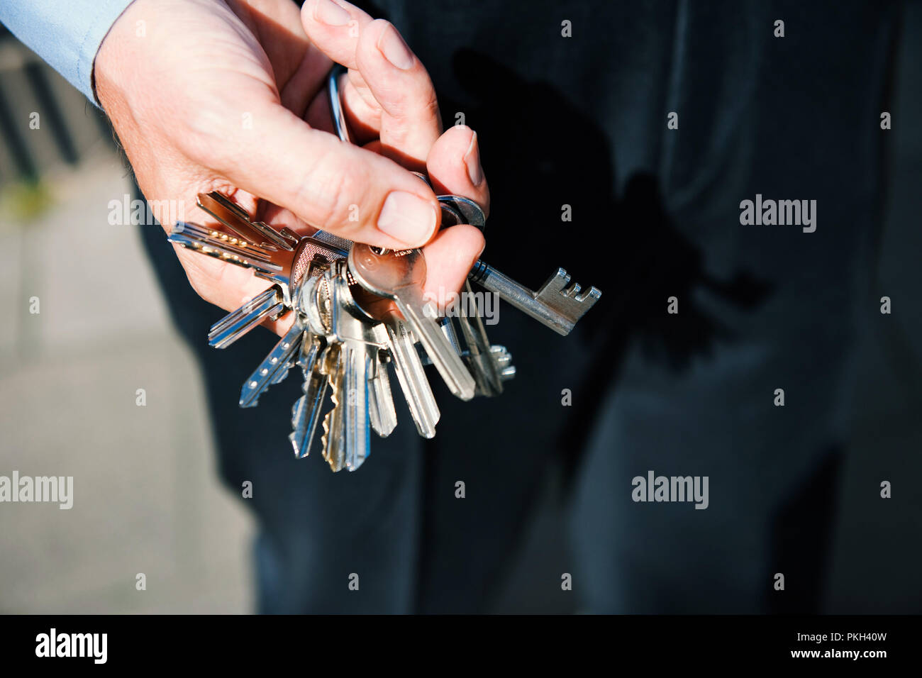 Collection of keys hi-res stock photography and images - Alamy