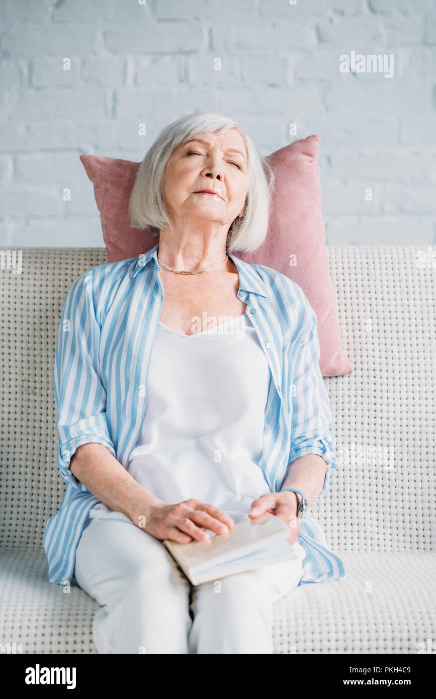 Very old woman sleeping hi-res stock photography and images - Alamy