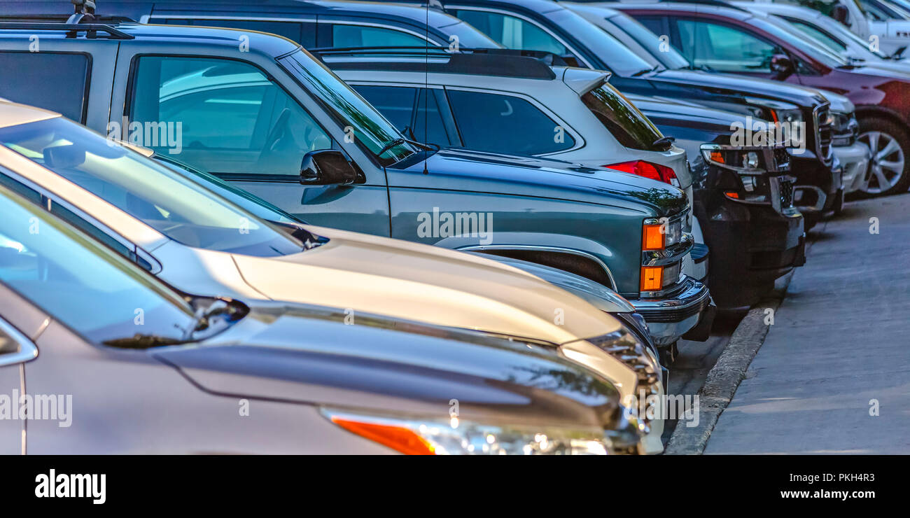 Sidewalk Car Parked Stock Photos & Sidewalk Car Parked Stock Images - Alamy