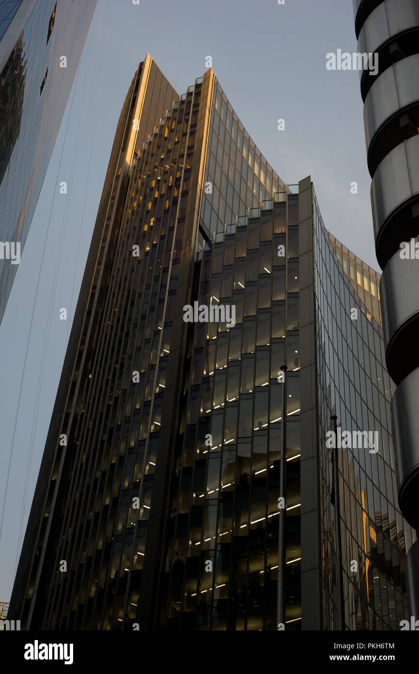 Uks tallest skyscraper hi-res stock photography and images - Alamy