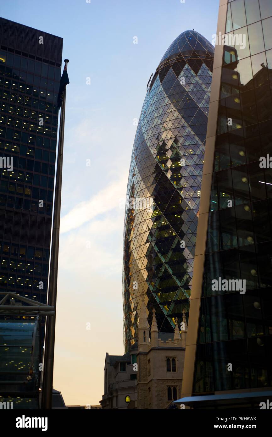 Uks tallest skyscraper hi-res stock photography and images - Alamy