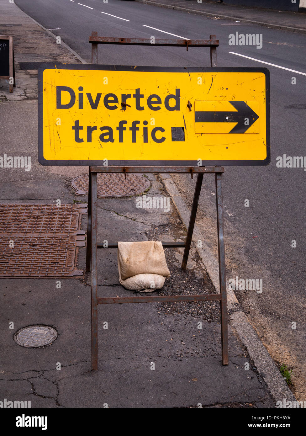 Diversion and road sign hi-res stock photography and images - Alamy