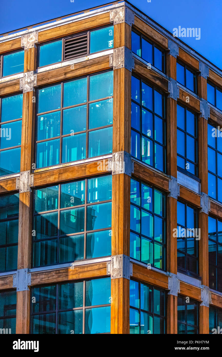 Teal windows hi-res stock photography and images - Alamy