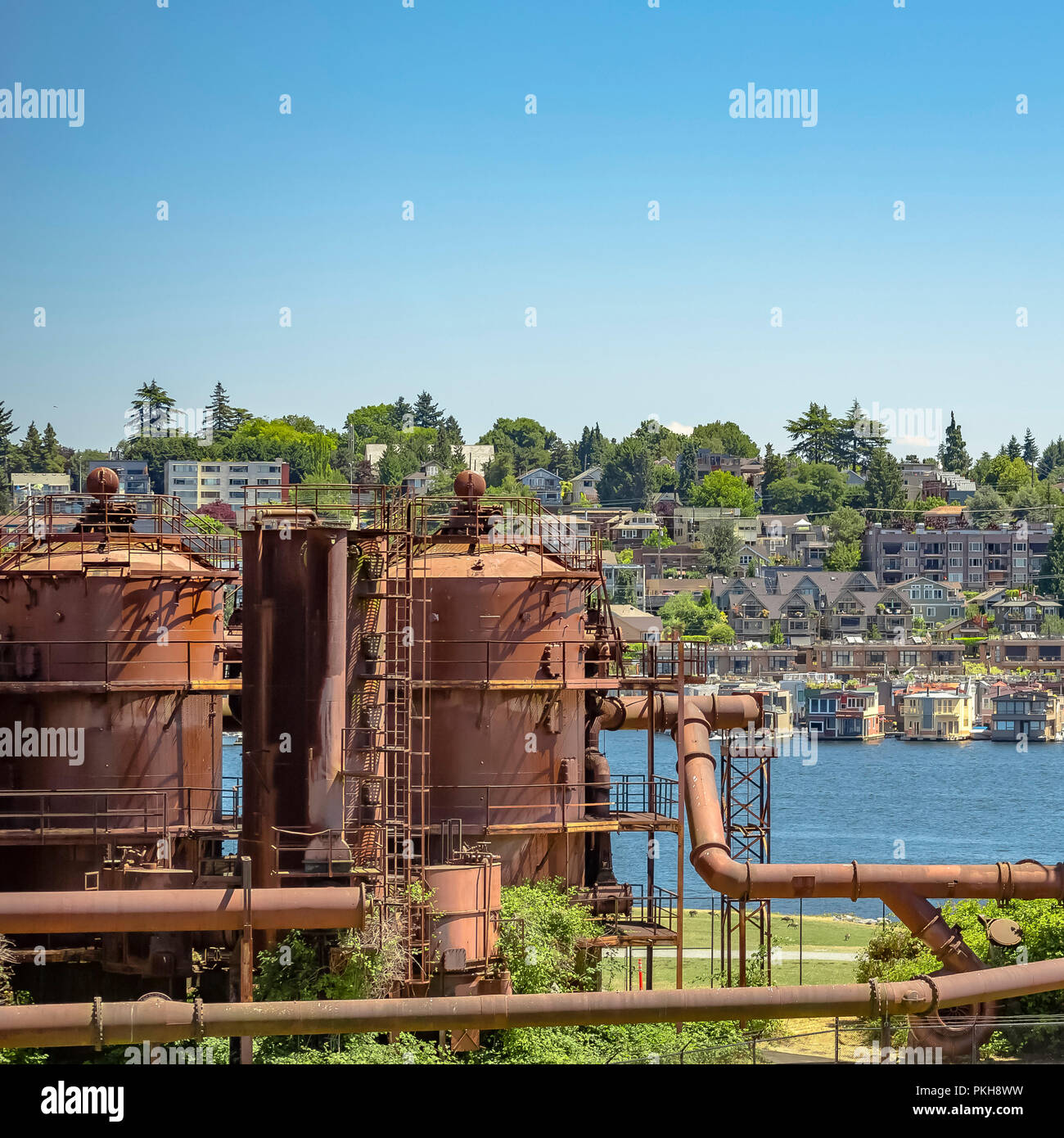 Abandoned gas tanks hi-res stock photography and images - Alamy
