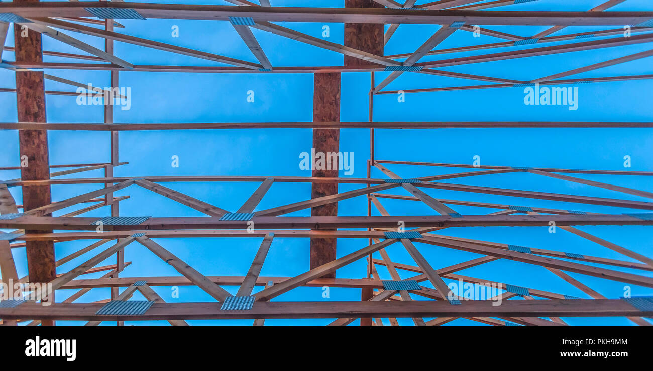 Open timber roof truss hi-res stock photography and images - Alamy