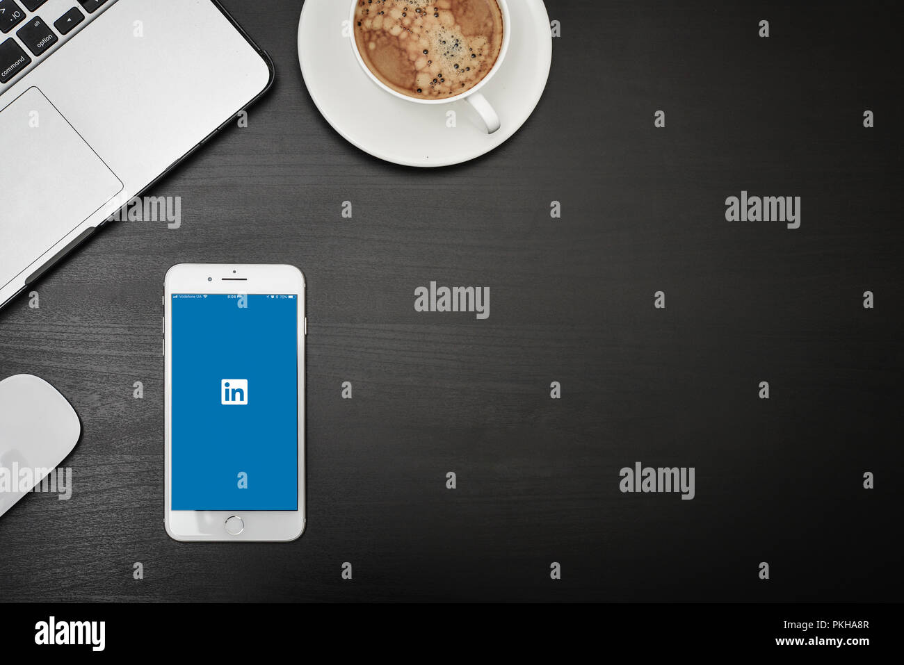 Linkedin app hi-res stock photography and images - Alamy