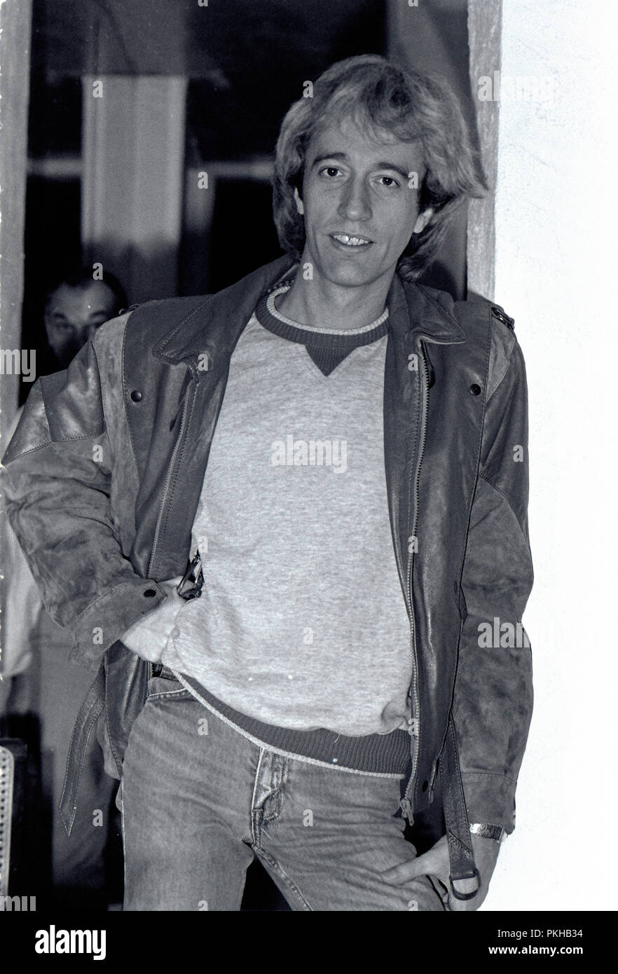 Robin gibb hi-res stock photography and images - Alamy