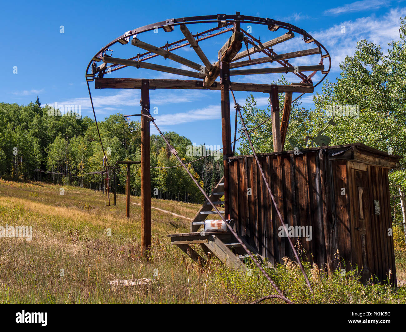 Old ski chairlift hi-res stock photography and images - Alamy