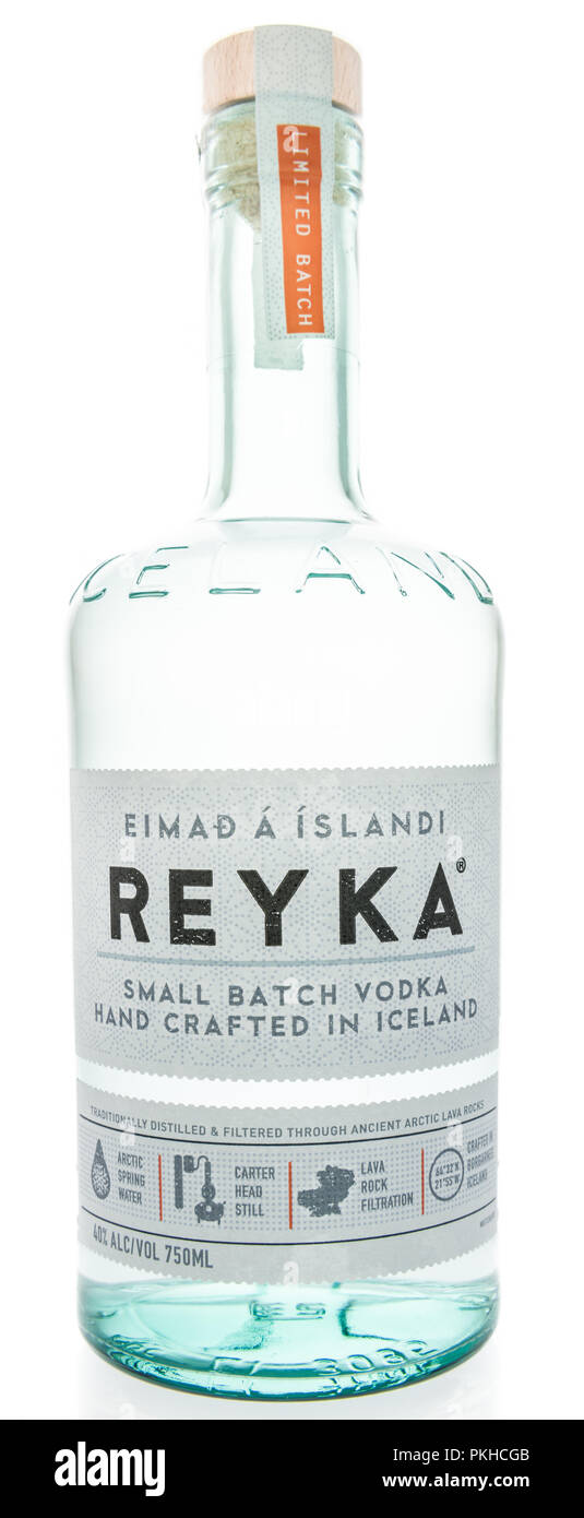 Small batch vodka hi-res stock photography and images - Alamy