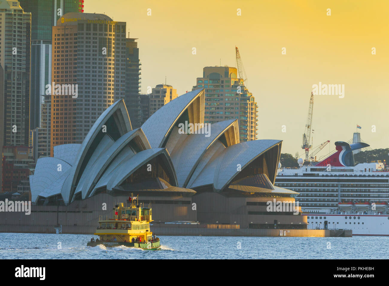 Sydney Opera House on Sydney Harbour in Australia Stock Photo - Alamy