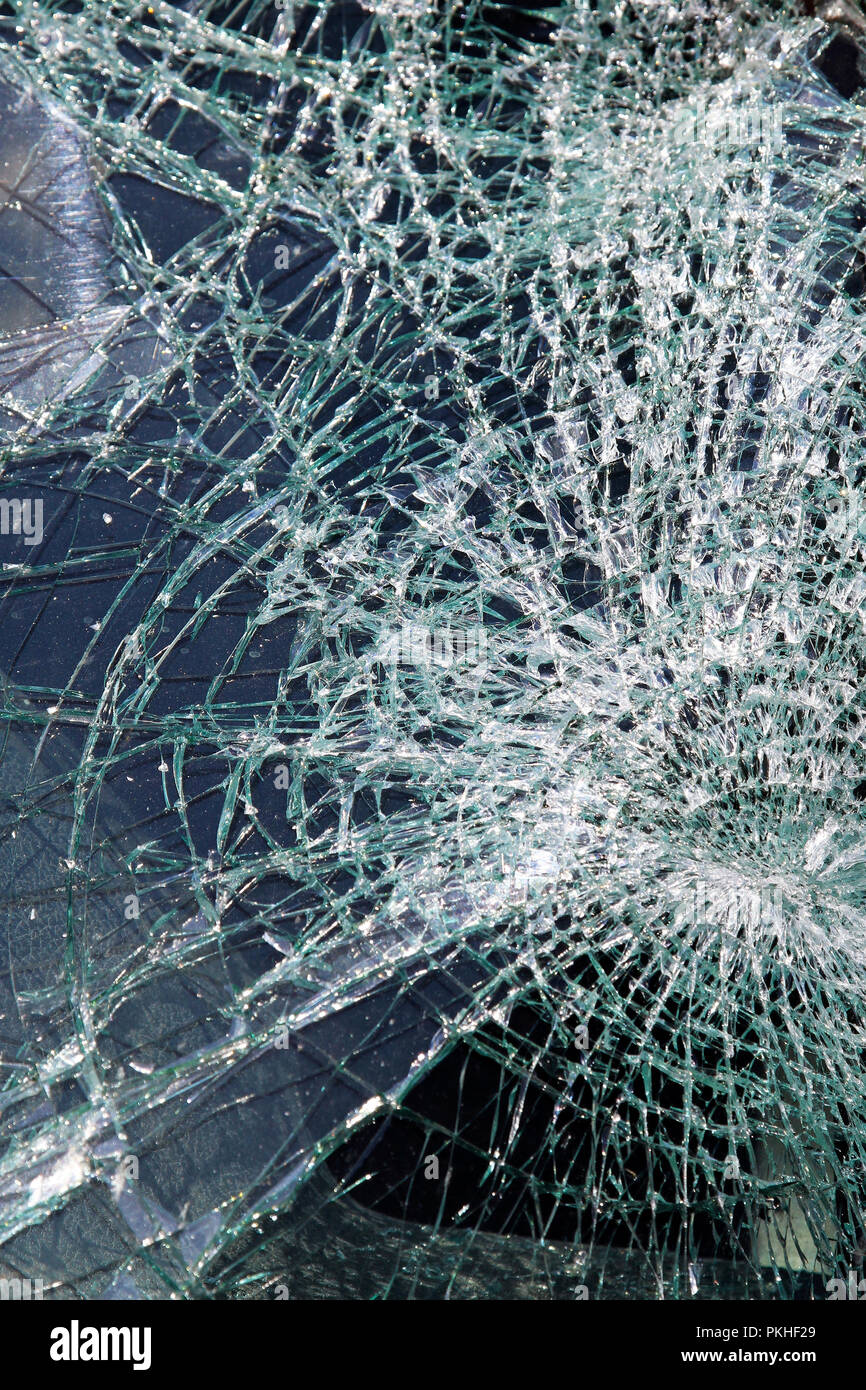 Shattered glass broken windscreen in traffic accident Stock Photo - Alamy