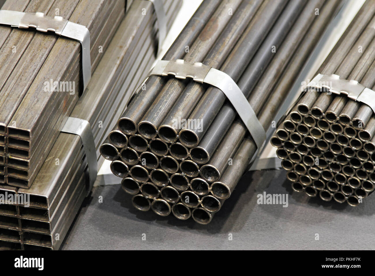 Stacks of steel pipes hi-res stock photography and images - Alamy