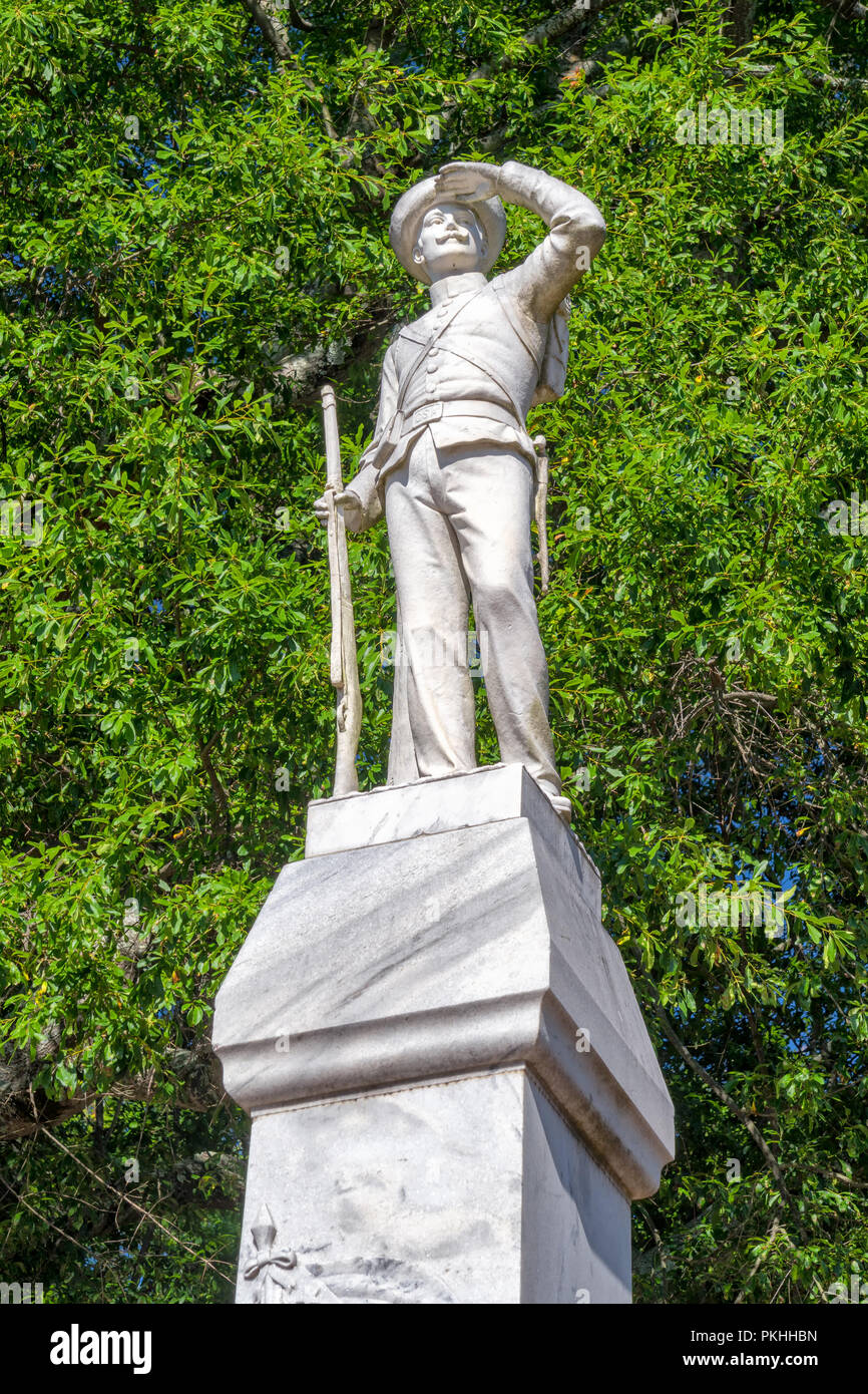 OXFORD, MS/USA - JUNE 7, 2018: Confederate soldier monument on the ...