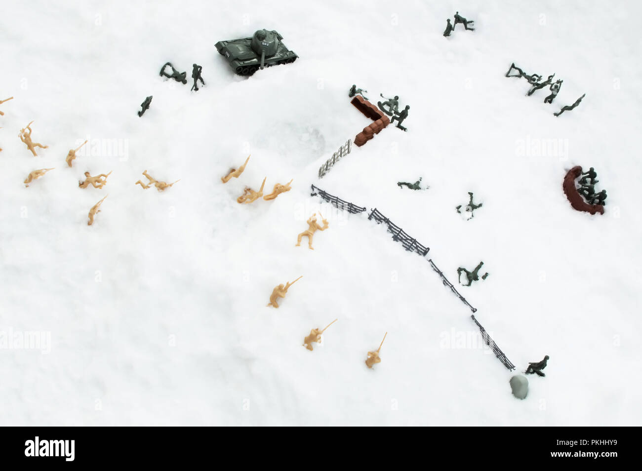 Play army men fighting in the snow Stock Photo - Alamy