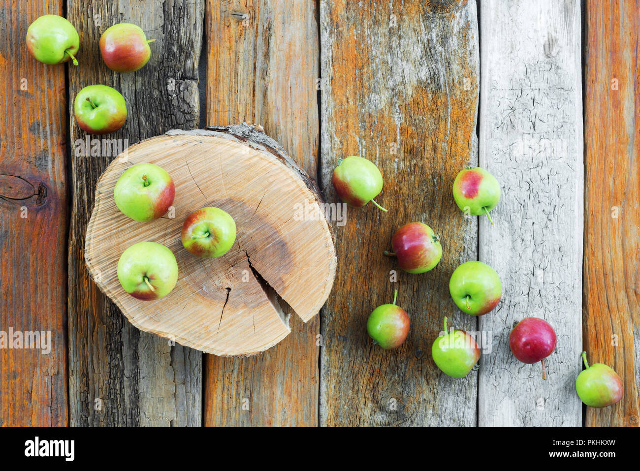 Vintage green apples hi-res stock photography and images - Alamy