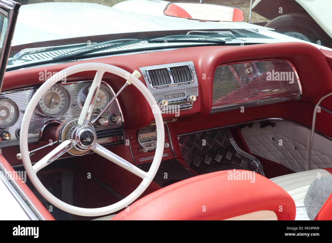 Transport dashboard steering wheel 1950s hi-res stock photography and ...