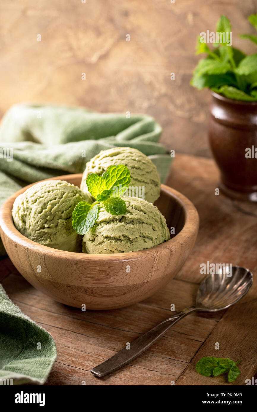 Mint ice cream Stock Photo - Alamy