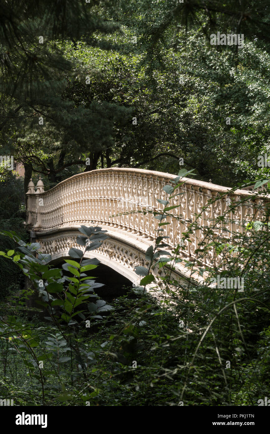 Pine Bank Bridge, Central Park, NYC Stock Photo - Alamy