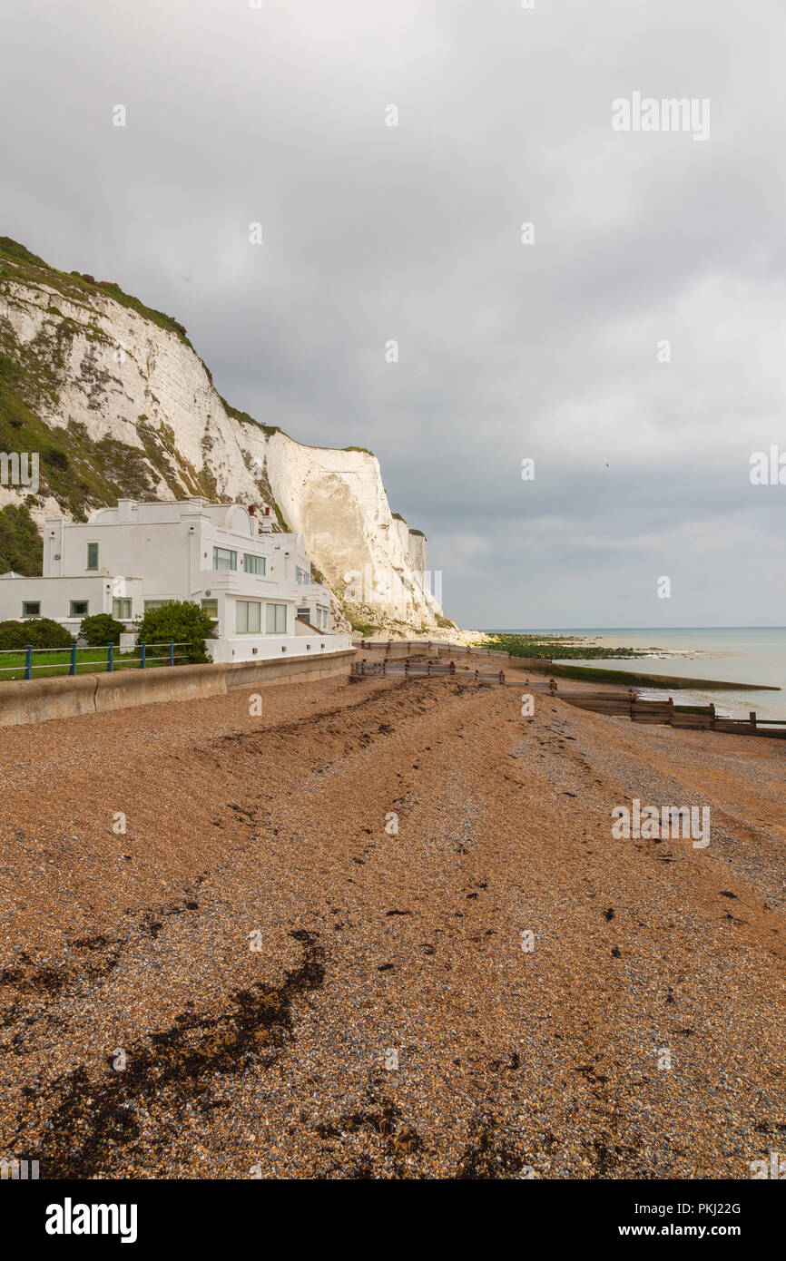 Iconic Houses at the Foot of Chalk Cliffs in St.Margaret's Bay in Kent ...