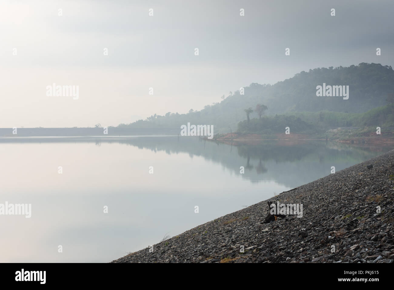 Landscape lake view hi-res stock photography and images - Alamy