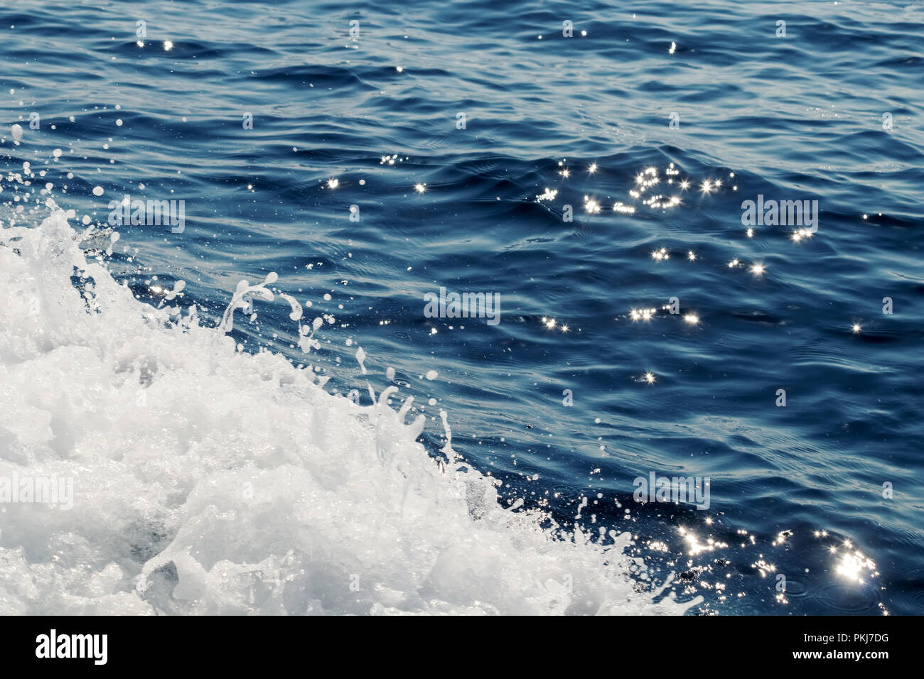 Ocean wave surface, crashing wave with foam on its top Stock Photo - Alamy