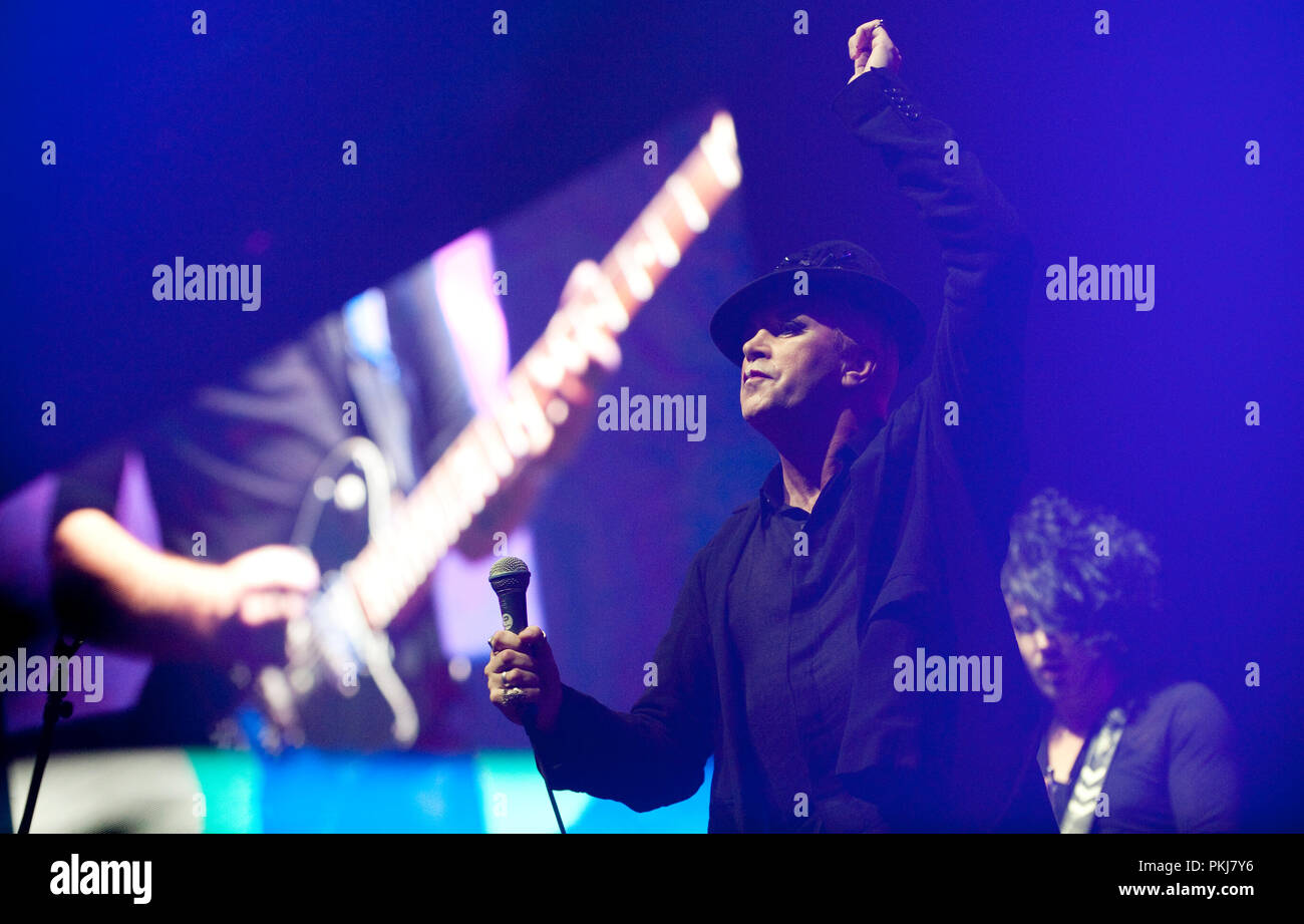 Visage band hi-res stock photography and images - Alamy