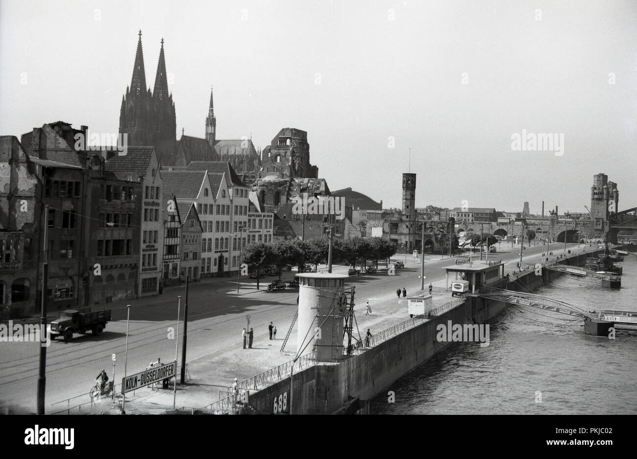 Cologne cathedral ww2 hi-res stock photography and images - Alamy