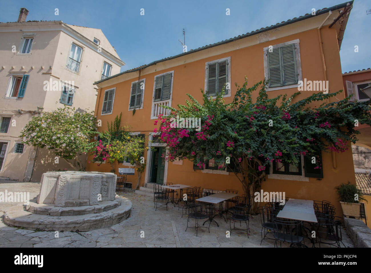 Venetian well, Kremasti square, Corfu, Greece Stock Photo - Alamy