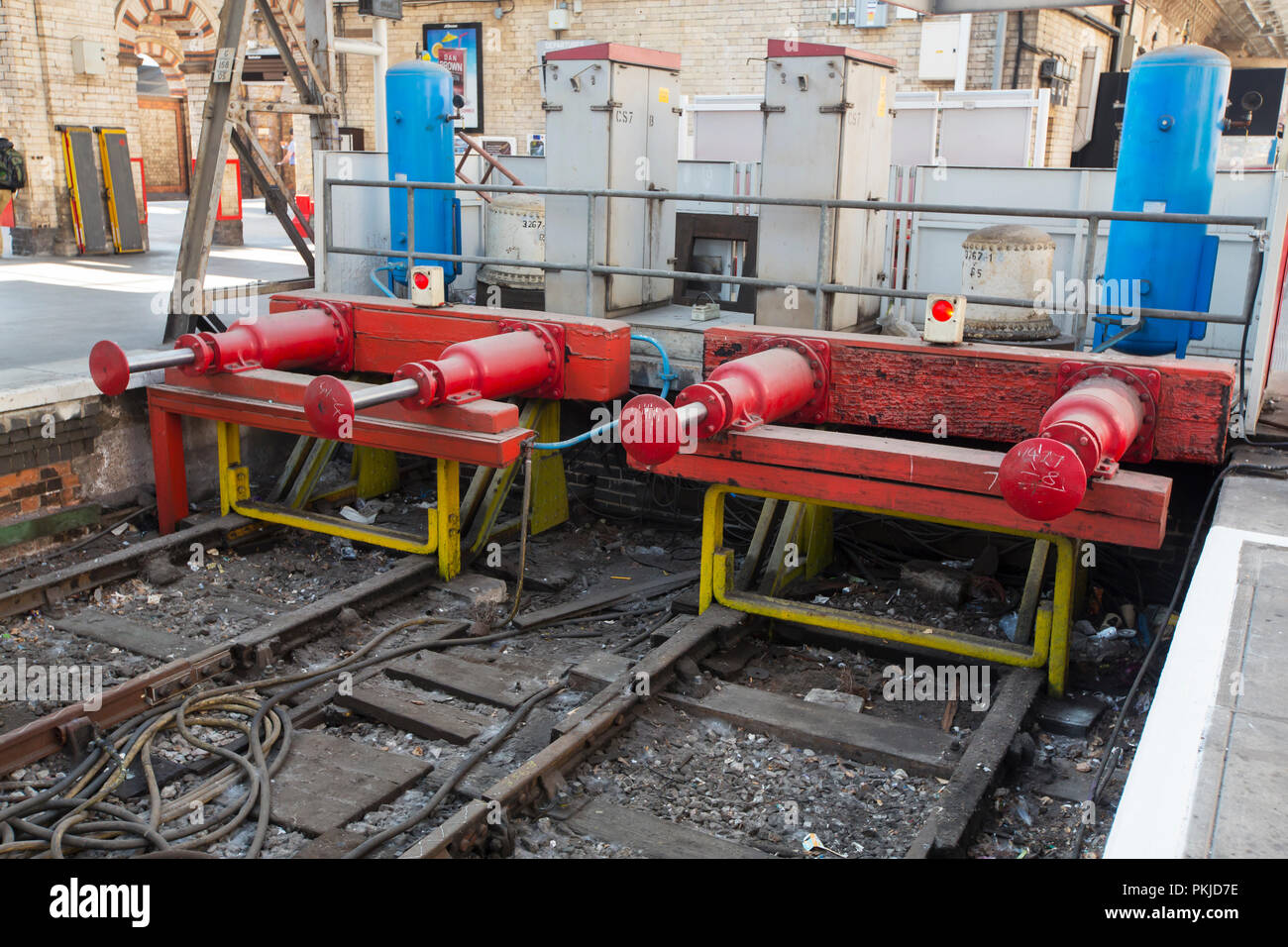 Buffers rail uk hi-res stock photography and images - Alamy