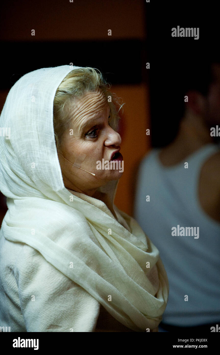 Actress Mitta Van der Maat starring in Zaterdag, Zondag, Maandag, the ...