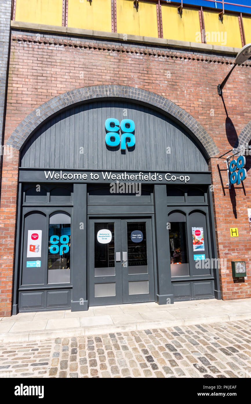 Weatherfield High Resolution Stock Photography and Images - Alamy