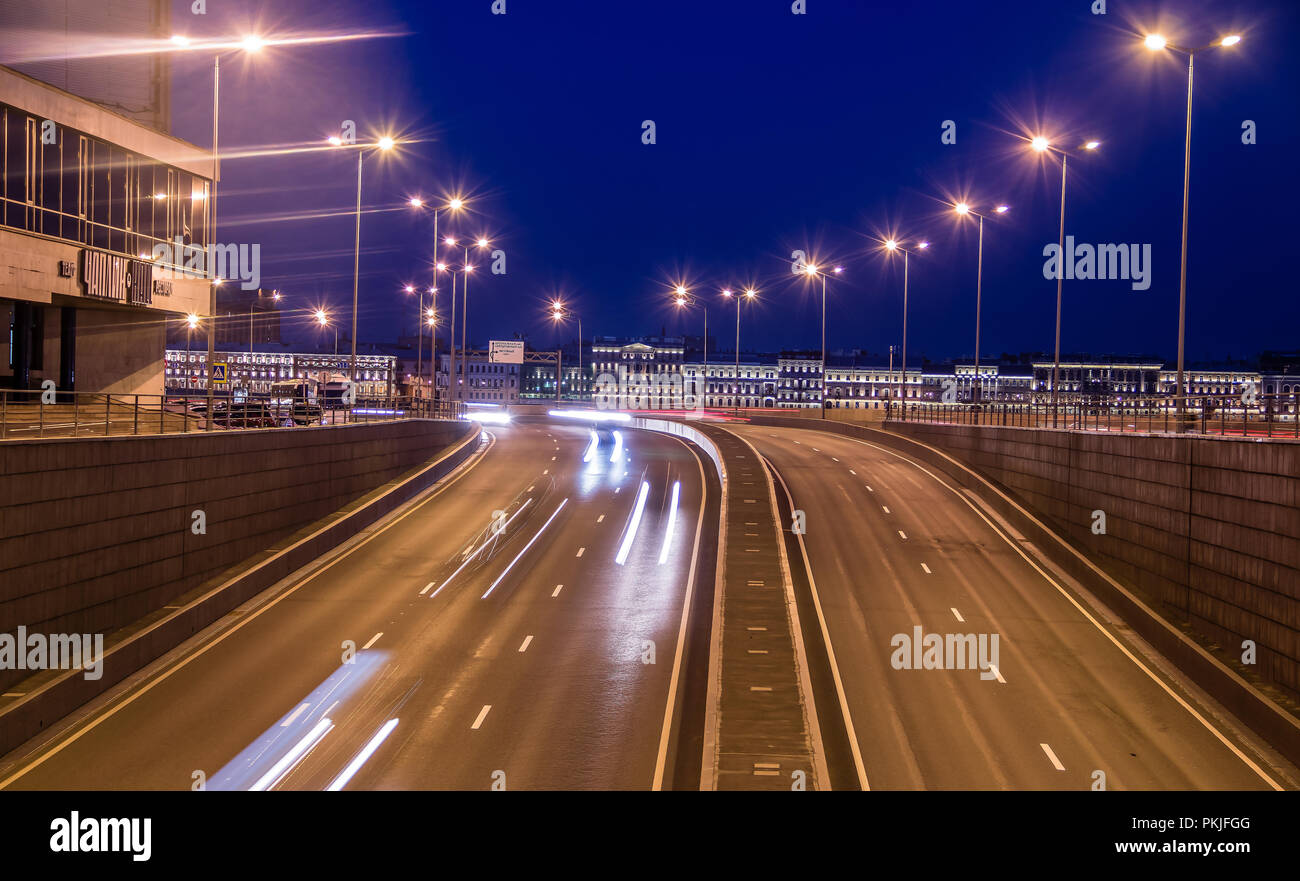 Night city road. Russia, Saint-Petersburg. Night city on endurance ...