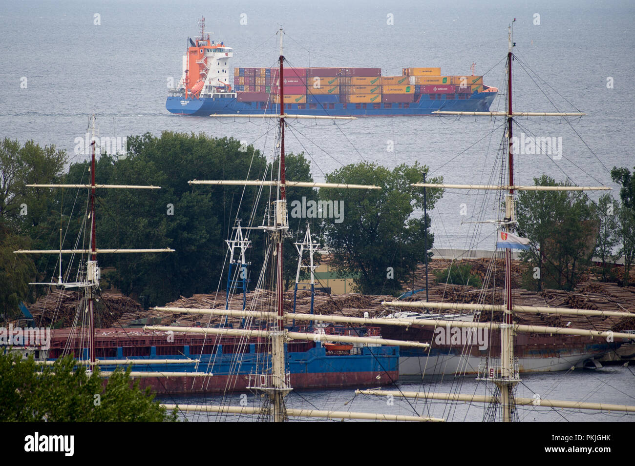 Container ship in Gdynia, Poland. September 12th 2018 © Wojciech ...